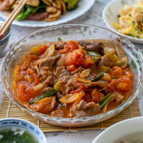 Quick & Juicy Beef and Tomato Stir Fry Recipe (Restaurant-Style!)