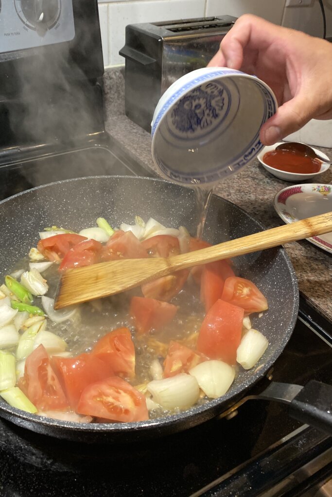 Quick & Juicy Beef and Tomato Stir Fry Recipe (Restaurant-Style!)