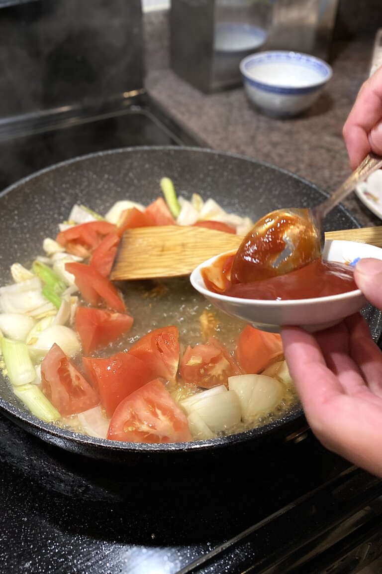 Quick & Juicy Beef and Tomato Stir Fry Recipe (Restaurant-Style!)