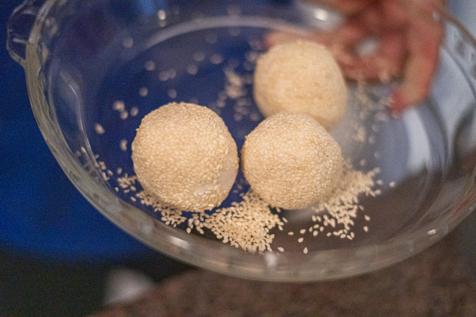 Amazingly Crispy and Chewy Chinese Sesame Balls Recipe (Must-Try!)
