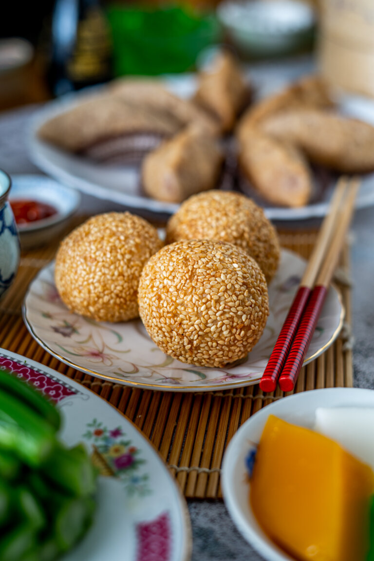 Amazingly Crispy and Chewy Chinese Sesame Balls Recipe (Must-Try!)