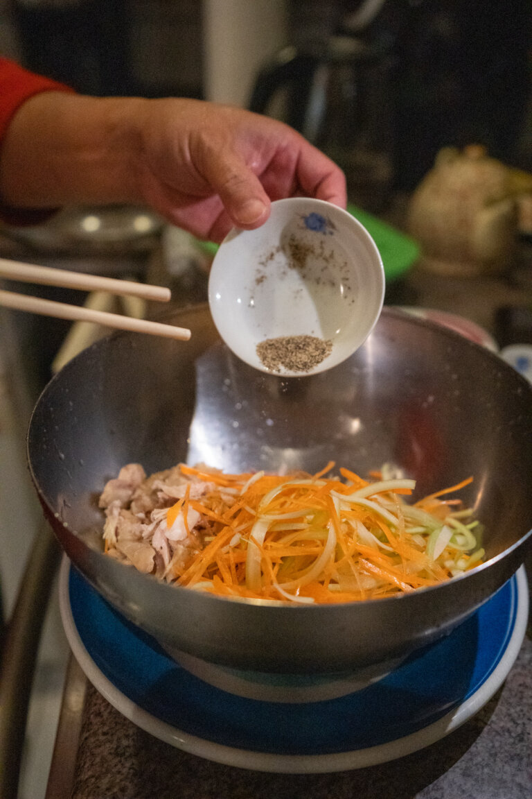 5 Minute Chinese Cold Shredded Chicken Recipe (Must Try!)